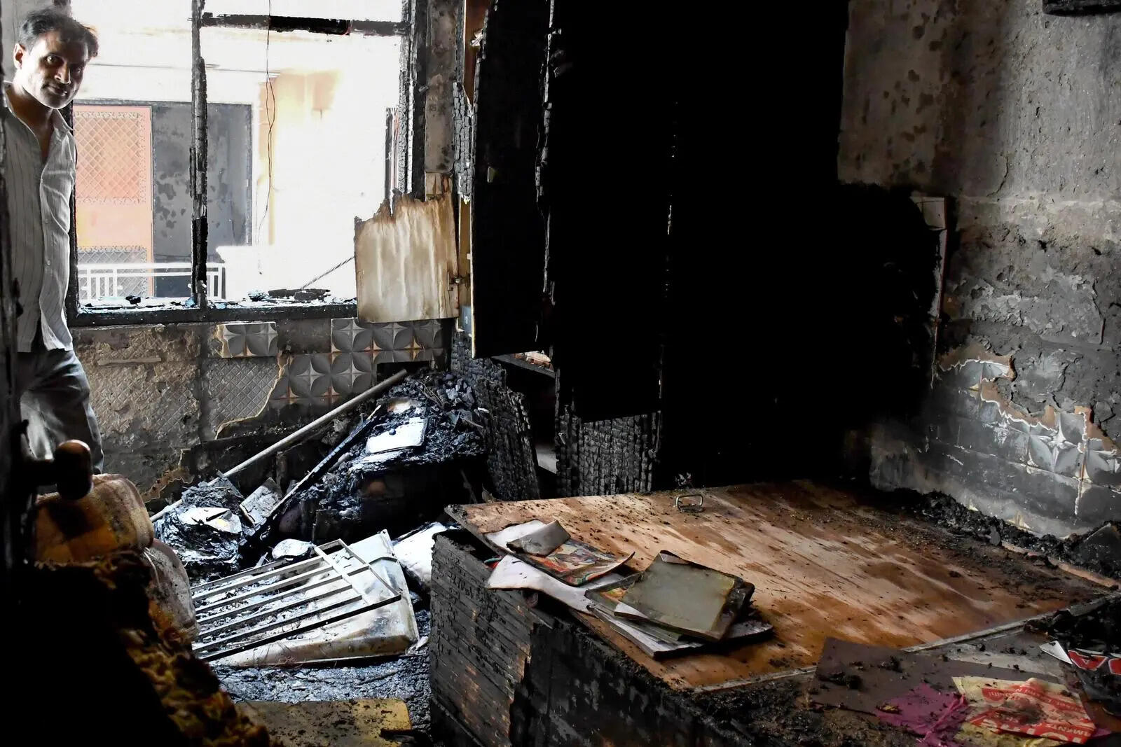 Transformer fire in Laxmi Nagar leaves 14 flats gutted, 50 escape