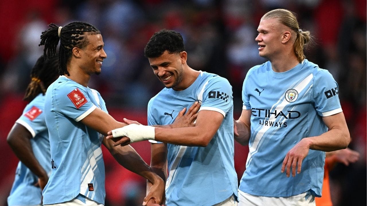 Manchester City stage comeback win against Southampton to qualify for ...