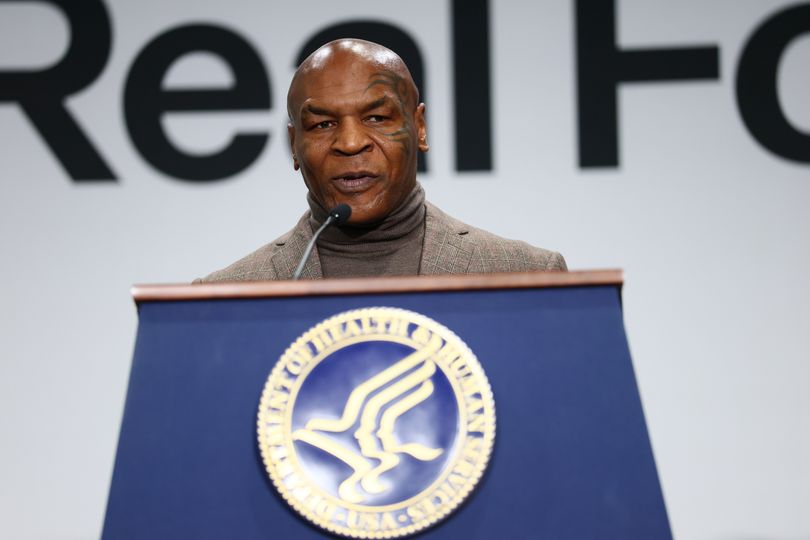 Desperate Donald Trump ropes Mike Tyson in for crypto event with ...