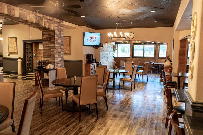 Food lovers are obsessed with this all-you-can-eat Italian buffet in ...