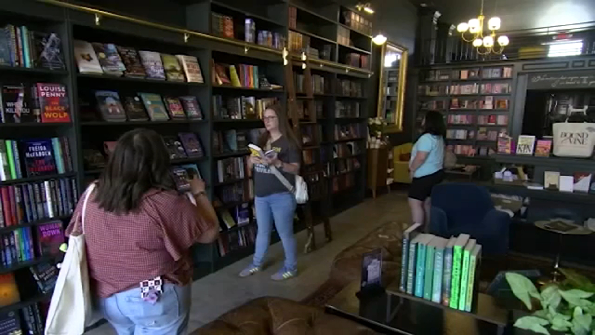 Book Crawl brings communities, store owners together to celebrate ...