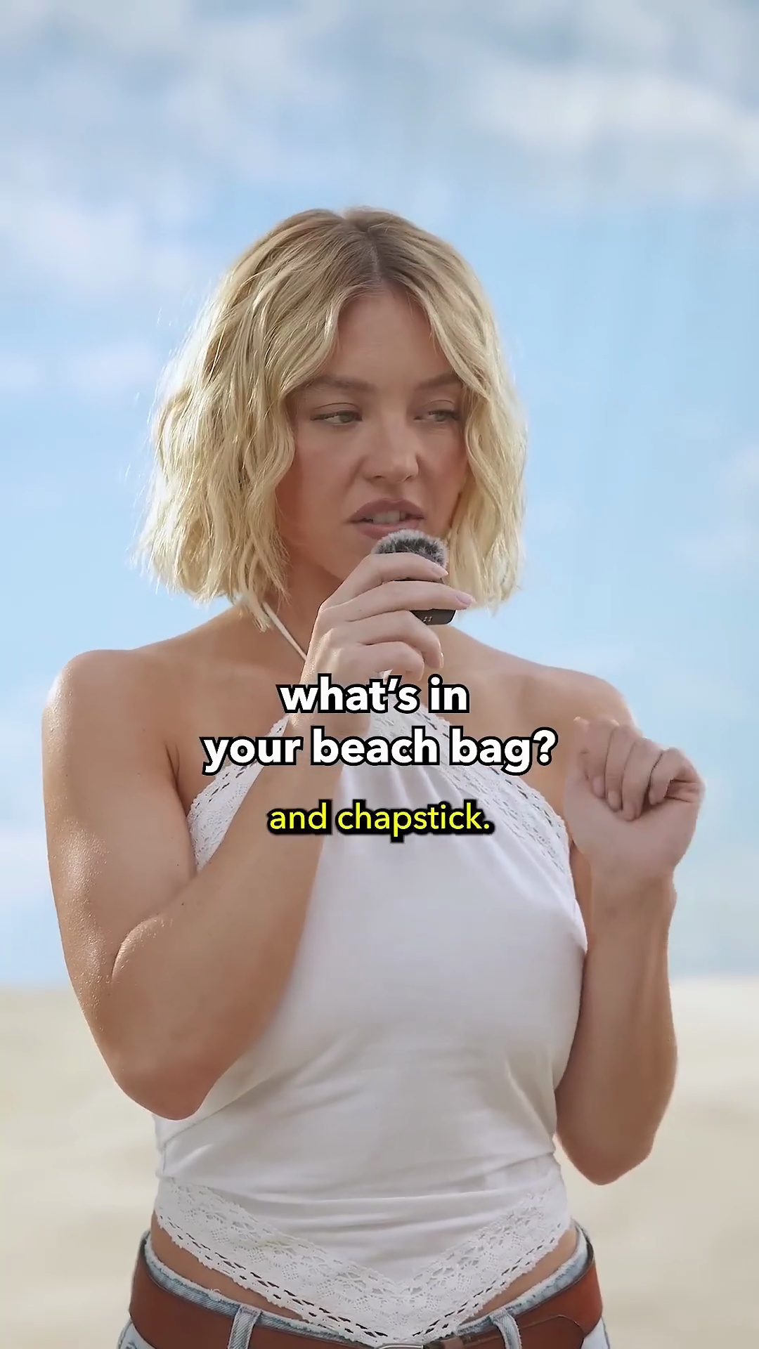 American Eagle has Sydney Sweeney reveal beach bag