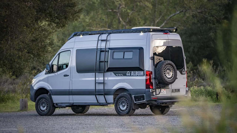 Esta Mercedes-Benz Sprinter de Vanspeed es una camper que se autotransforma