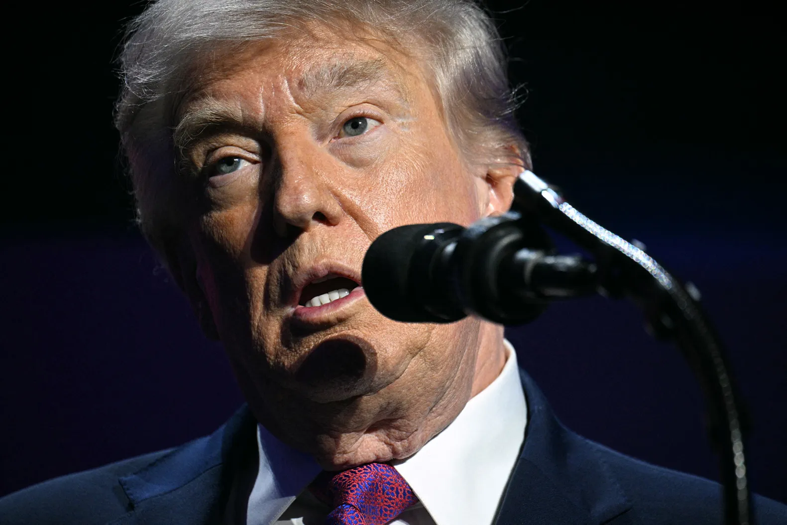 Trump-Regierung willigt ein, 1,8-Milliarden-Dollar-„Weaponization ...
