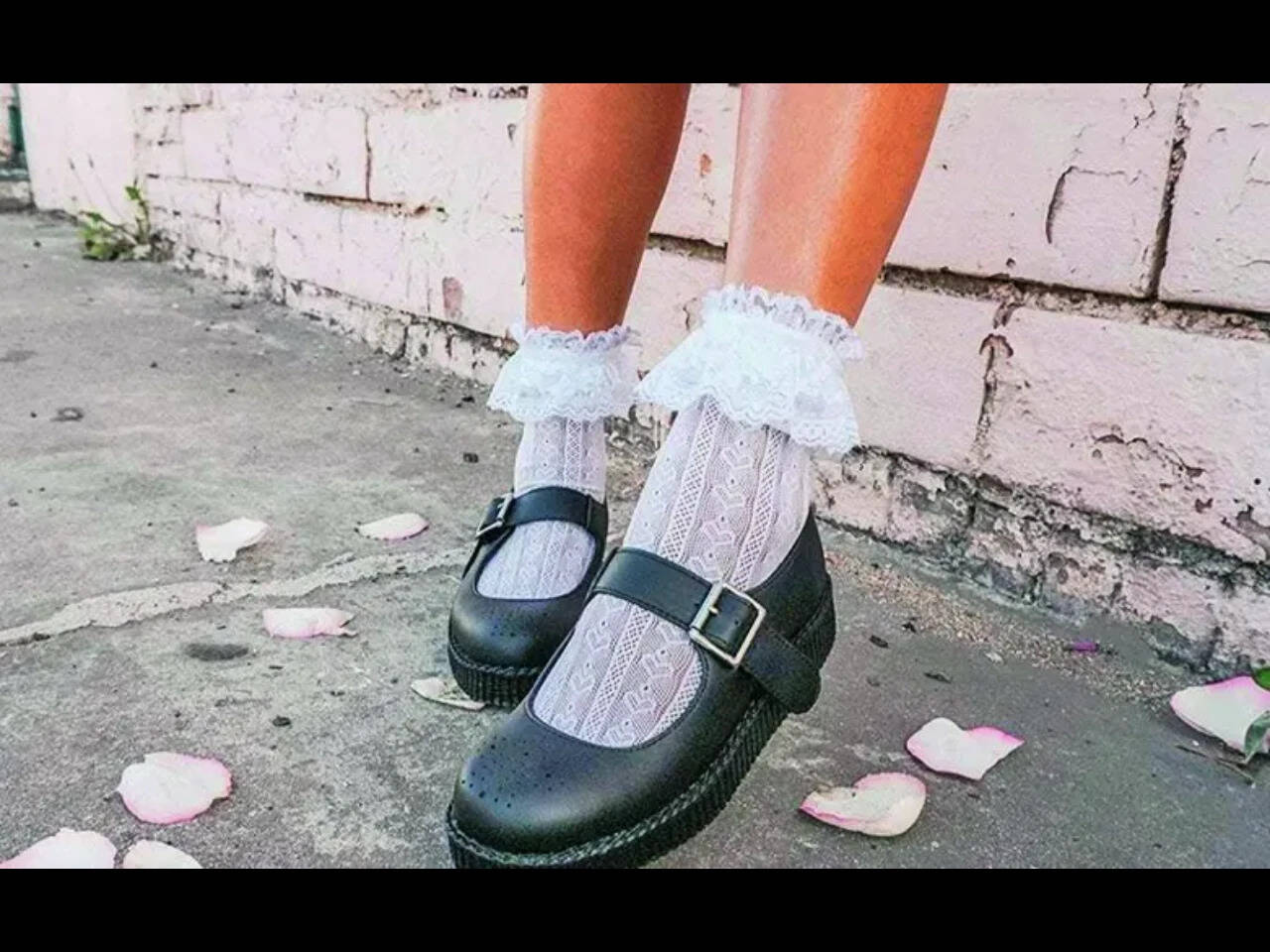 Mary Jane shoes return: Comfort meets power dressing in 2026