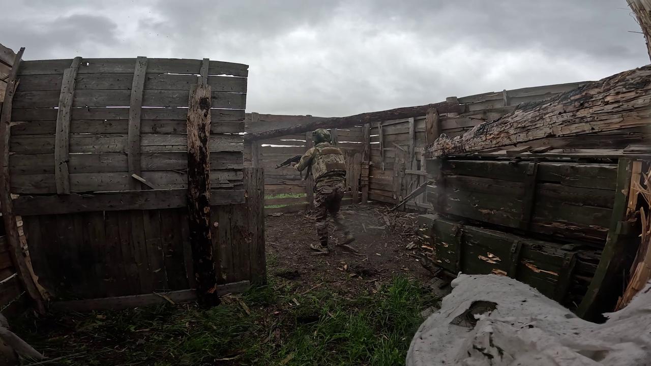 Russia: Russian army assault squads undergo combat training in LPR ...