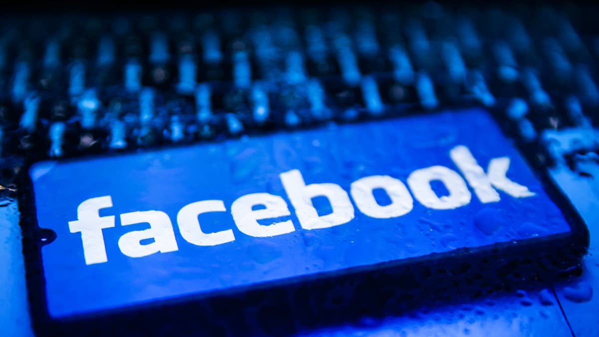 Facebook tests invasive new photo tools