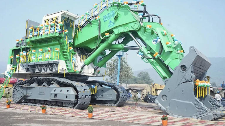 650 toneladas, 12 metros de alto y 3.000 CV: India convierte por ...