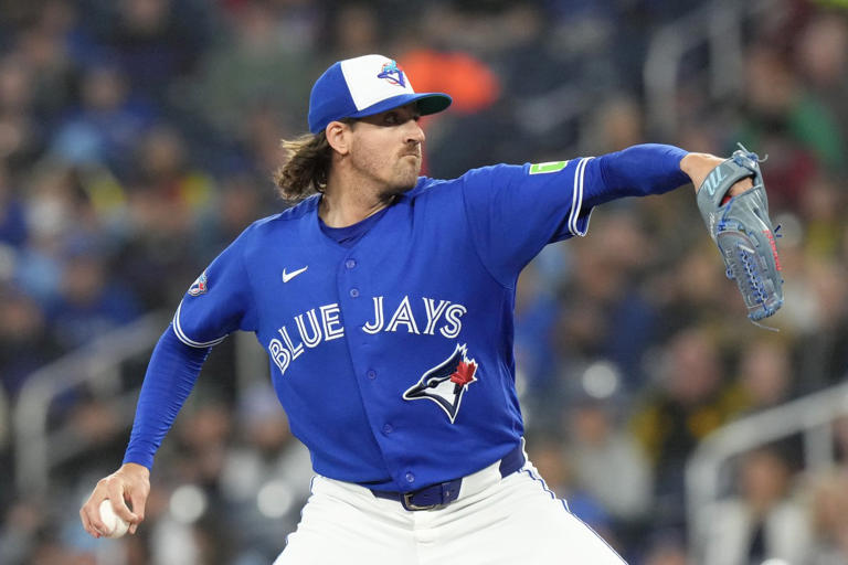 Okamoto hits solo shot, Gausman in form as the Blue Jays top Guardians 5-3