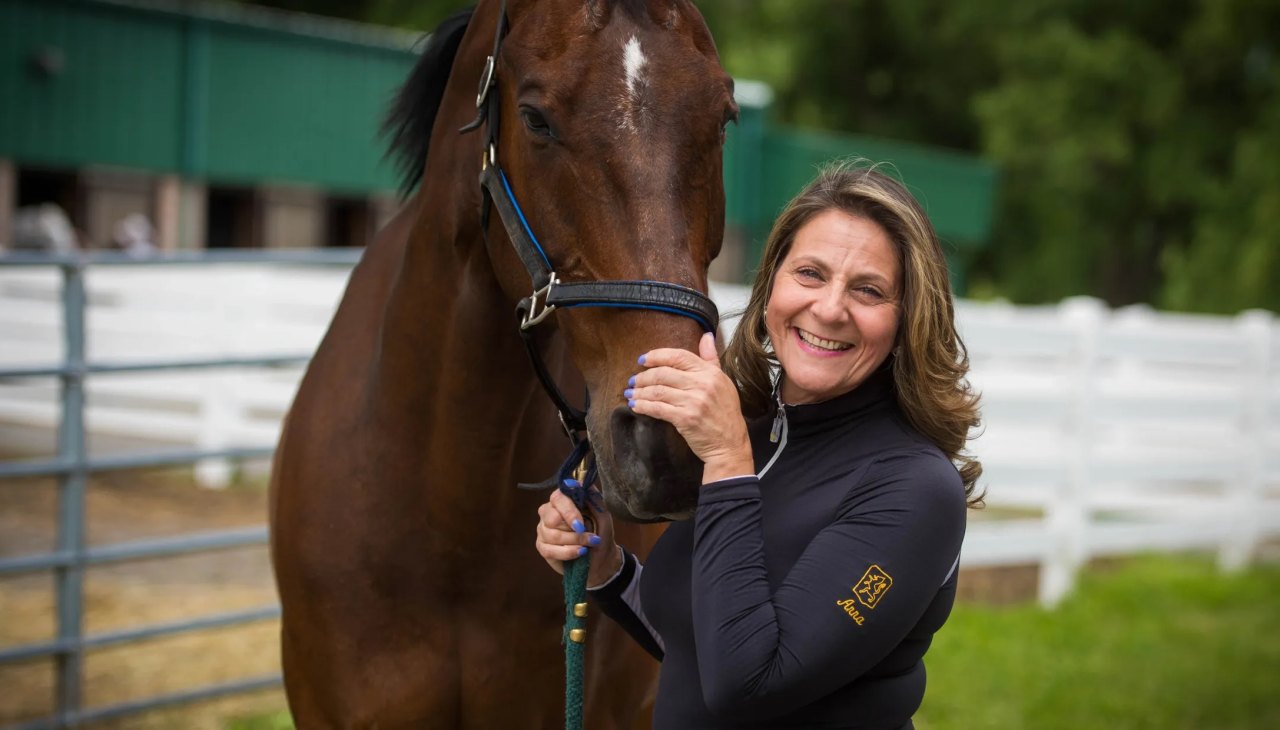 'Horses heal souls': How this finance pro in her 50s swapped stocks for ...