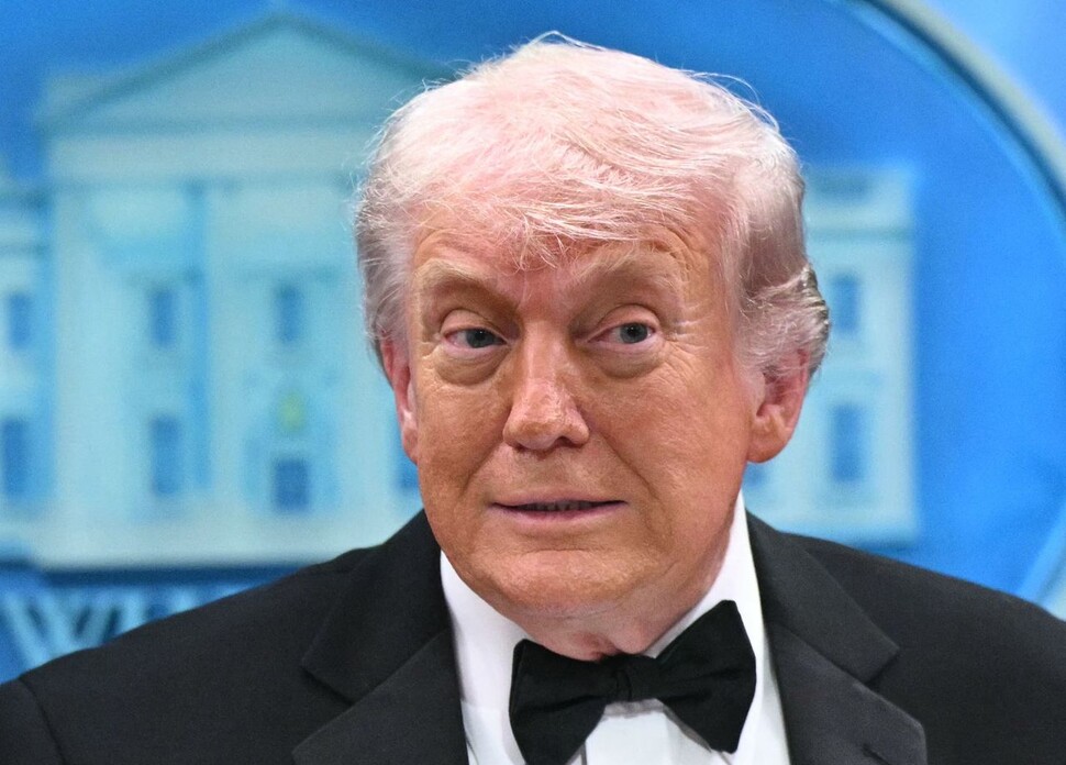 ‘탕, 탕, 탕, 탕, 탕’…트럼프 “만찬장 총격은 이란 전쟁과 무관”