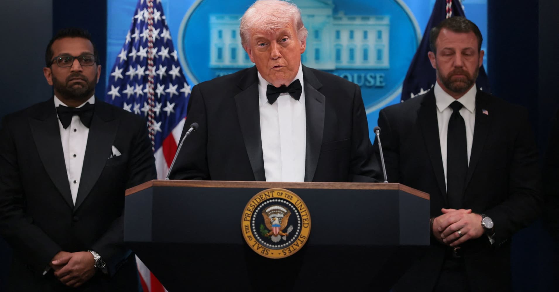 Trump: Shooter at White House press dinner had multiple weapons, one ...