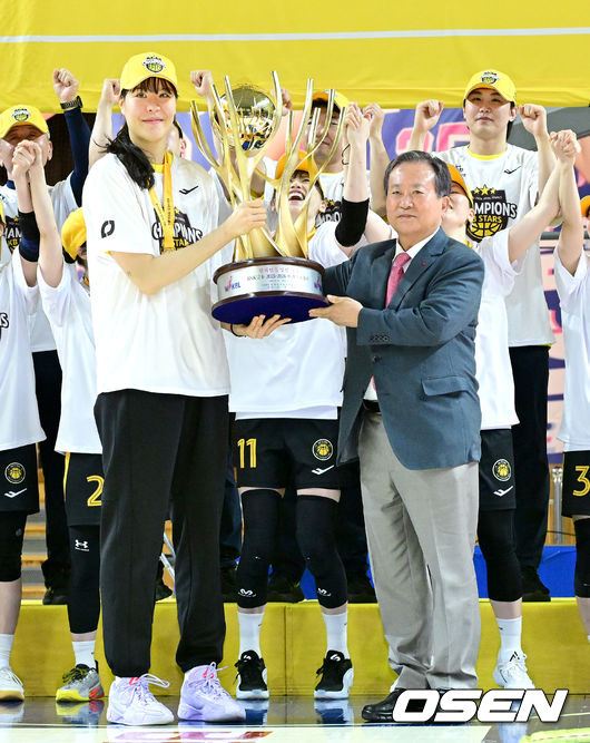 KB스타즈, 2025-26 시즌 통합우승