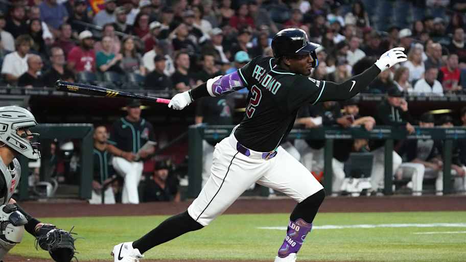 Geraldo Perdomo removed from Mexico City game with injury