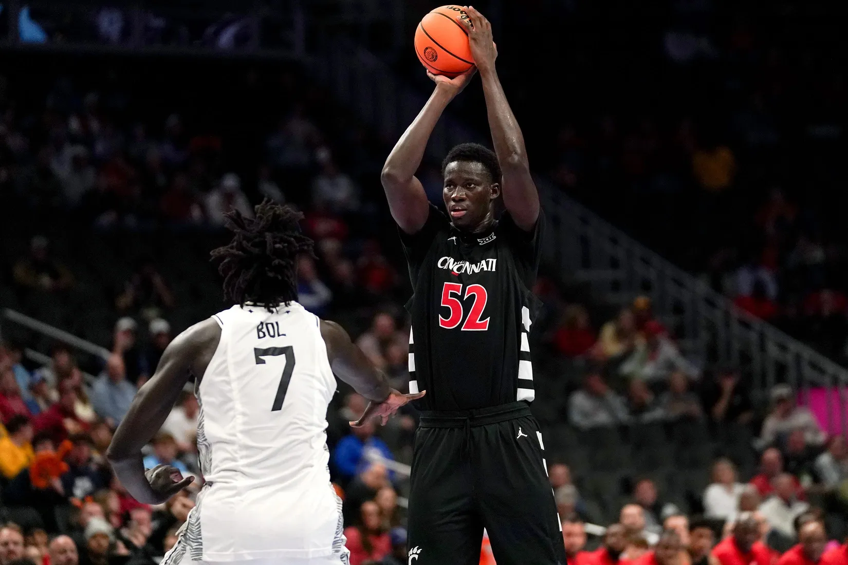 Michigan lands 7-foot-2 Moustapha Thiam to anchor new frontcourt