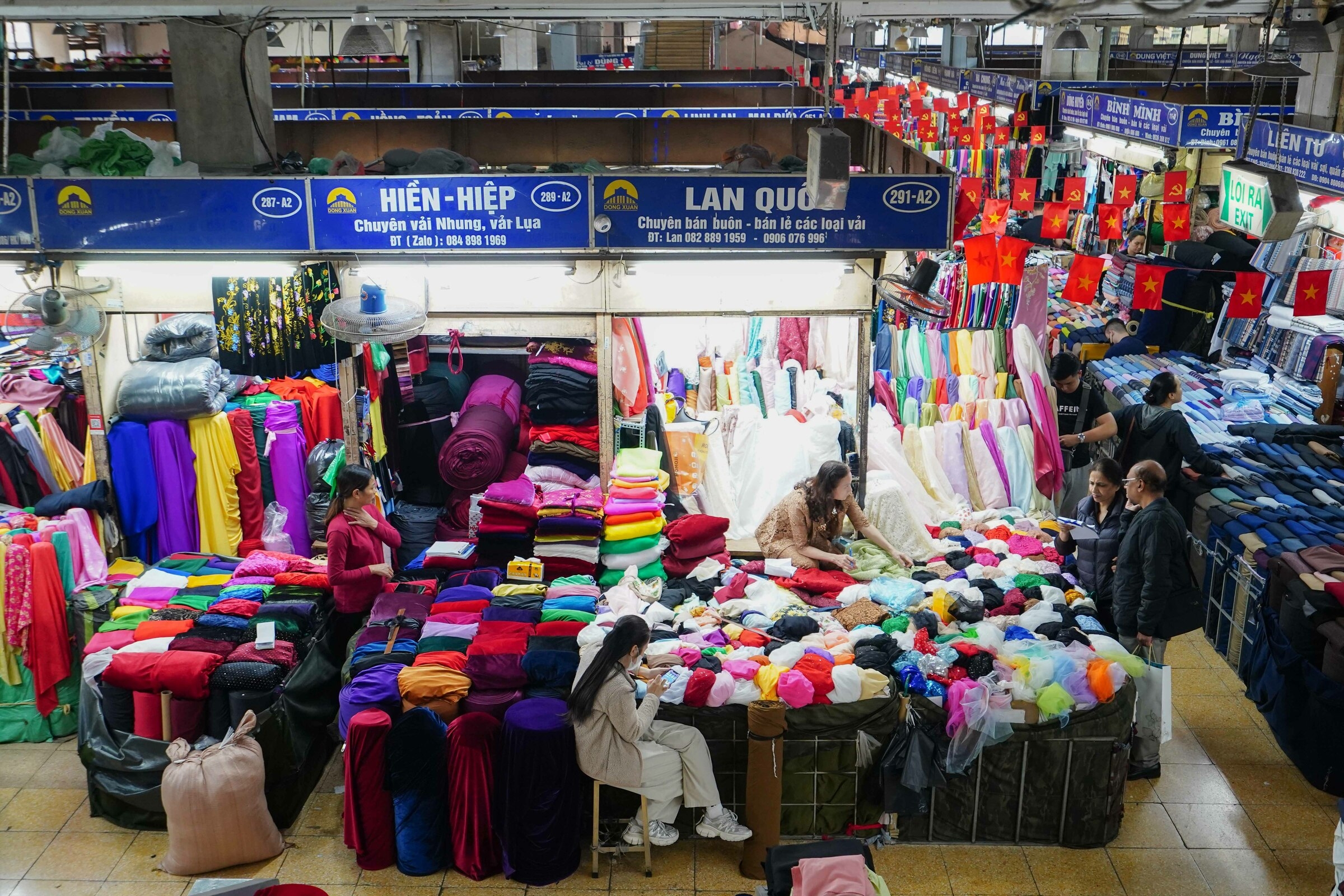 Nâng ngưỡng miễn thuế hộ kinh doanh cần đi kèm giảm thủ tục