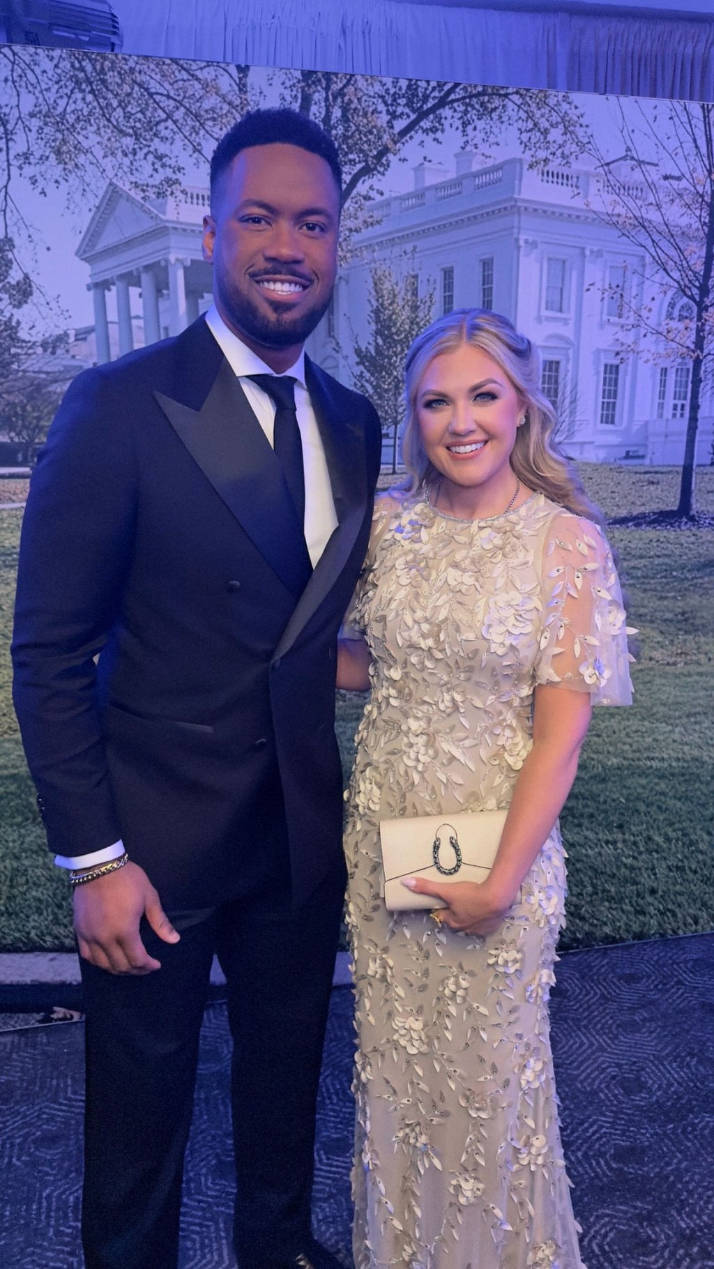 Rattled Erika Kirk rushed out of White House Correspondents’ Dinner ...