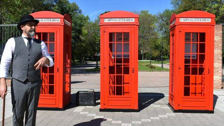Las cabinas literarias toman las calles de Madrid: así puedes escuchar ...