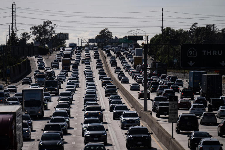America’s pandemic car bubble is now trapping buyers in debt