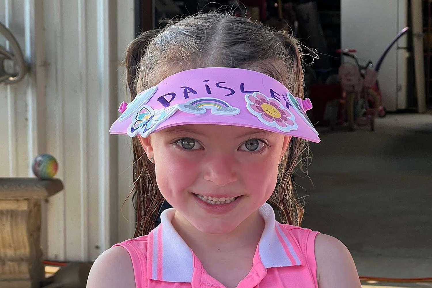 Mom captures moment her 5-year-old daughter with social anxiety sees ...