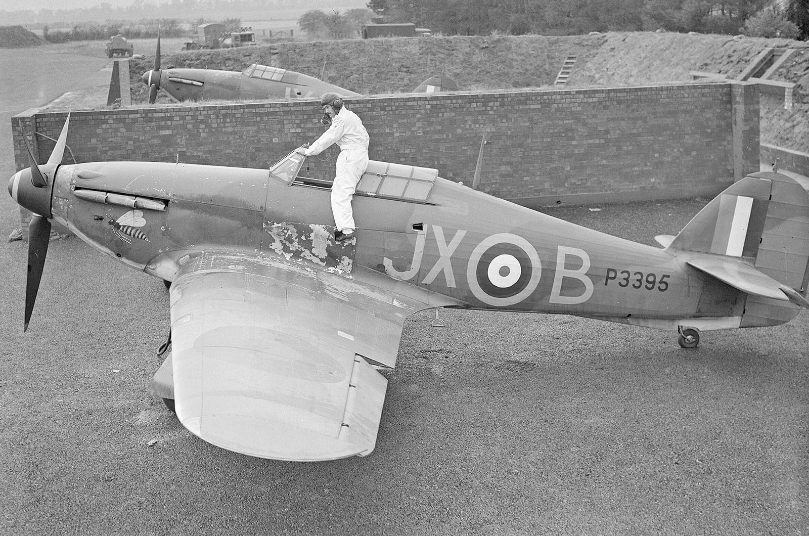8 skäl till varför Hurricane var bättre än Spitfire