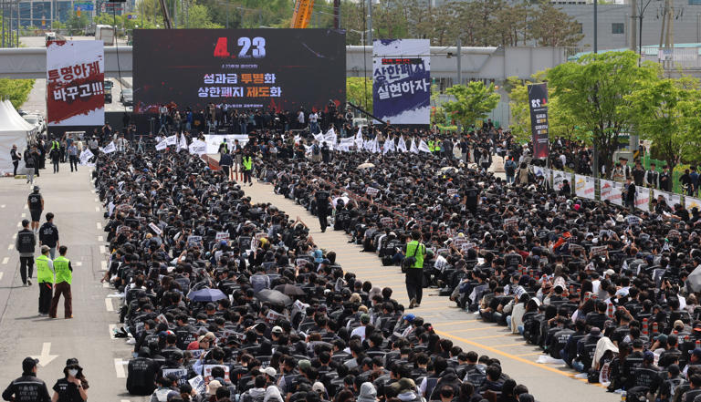 Samsung strike risks irreversible trust damage