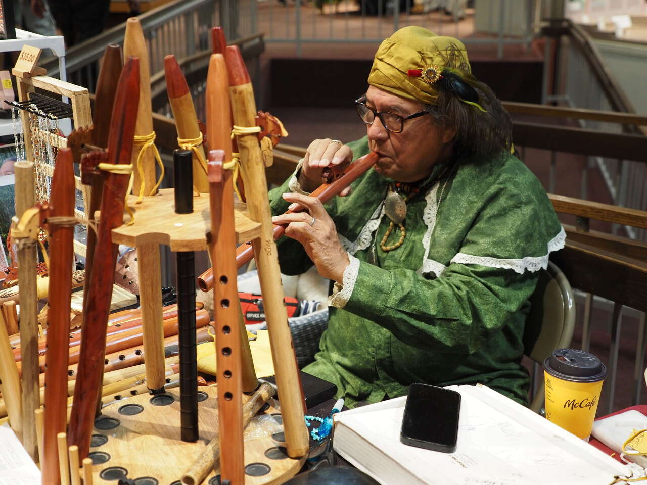 Cahokia Mounds Interpretive Center nears reopening as Indigenous market ...