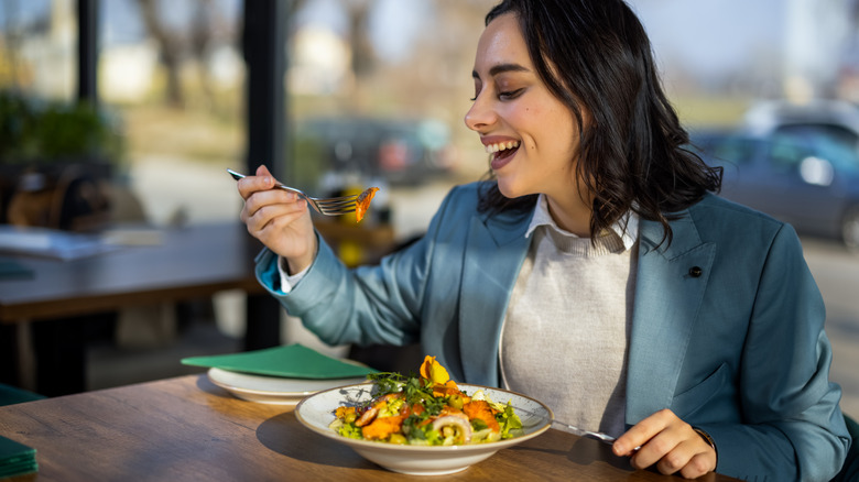 6 chain restaurants with the best salads, according to reviews