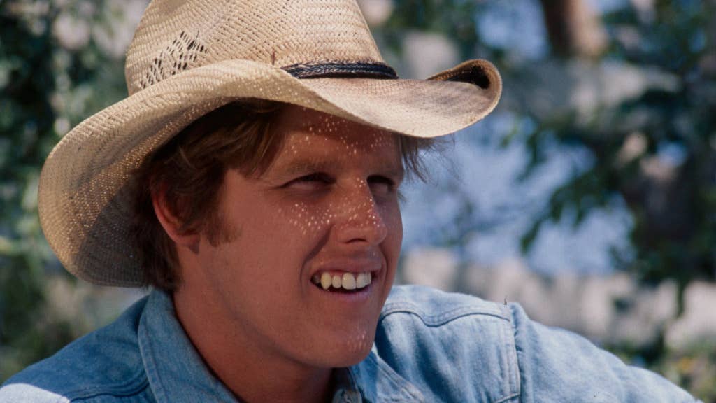 ’90s Film Star Gary Busey With ‘Best Actor’ Award Formed ’60s Rock Band