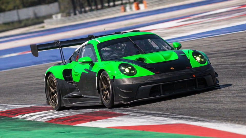 How loud is the Porsche 992 GT3 flat-six without mufflers?