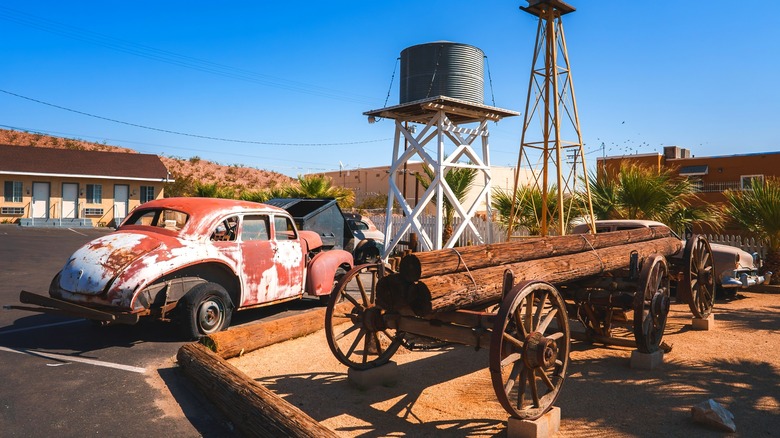 The 5 kitschiest motels in California for a retro-themed getaway ...