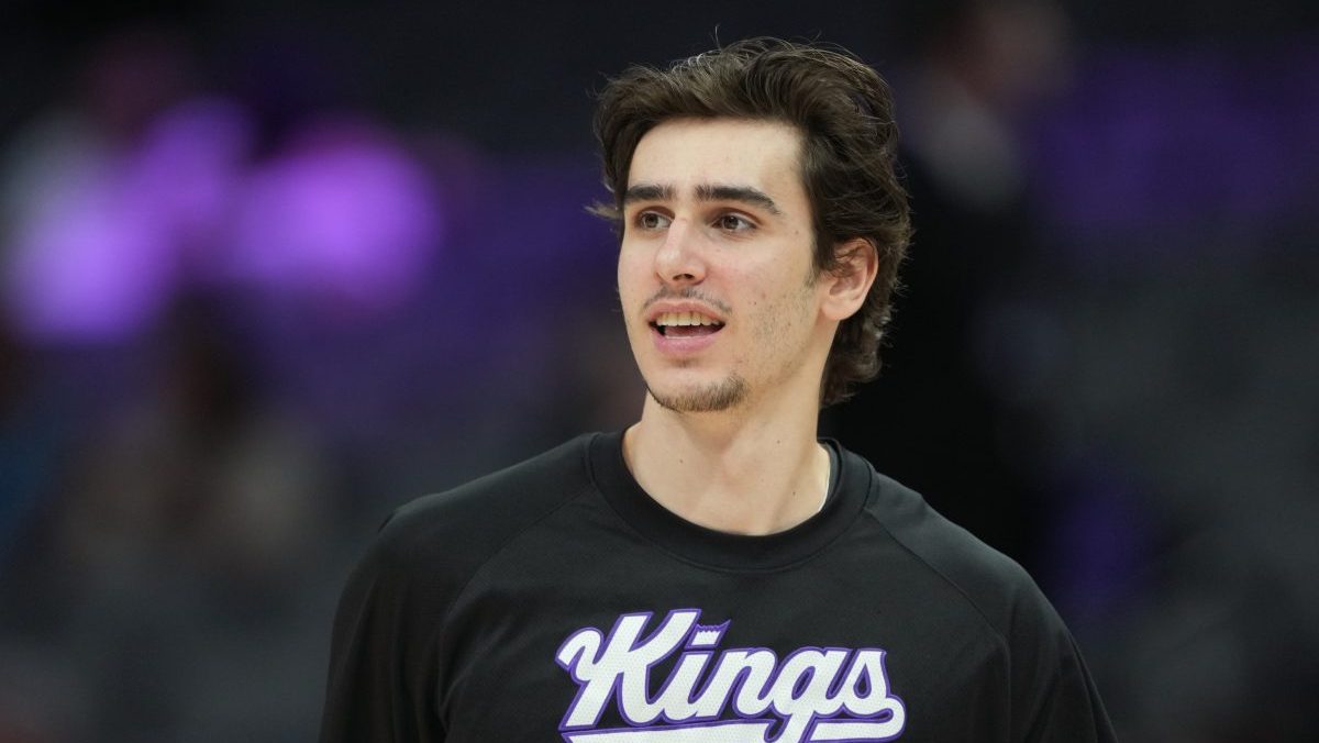 Kings' Max Raynaud shares 'welcome to NBA moment' vs. Nuggets' Jonas ...