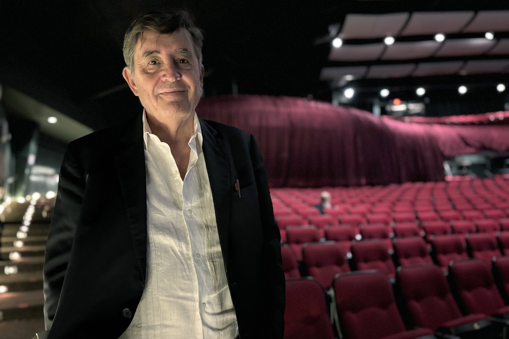 Luis García Montero enaltece la defensa del español y de la cultura ...