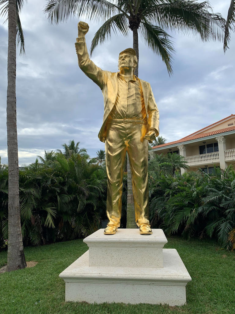Trump praises statue by Ohio artist now installed at Miami golf course