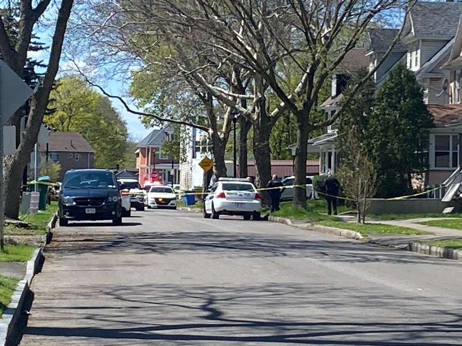 Police presence shuts down part of Rosewood Terrace in Rochester