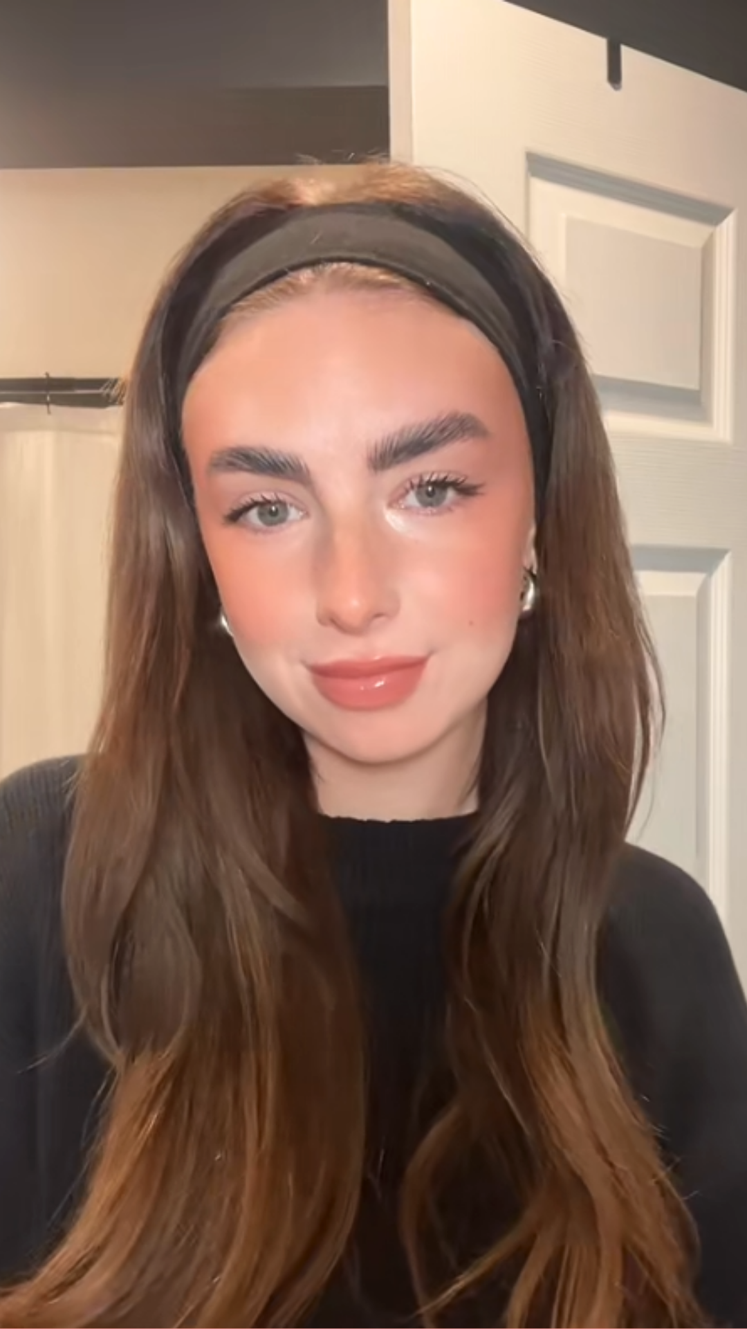 With bangs or without bangs, which looks better?