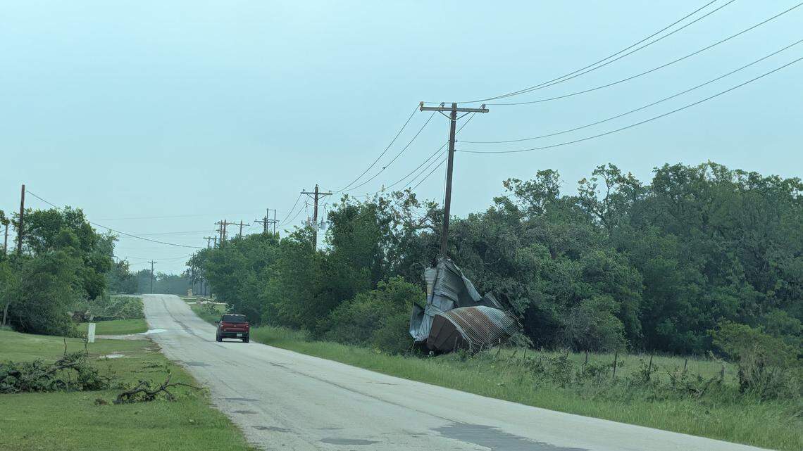 Homes damaged, injuries in Runaway Bay, Springtown as severe storms hit ...