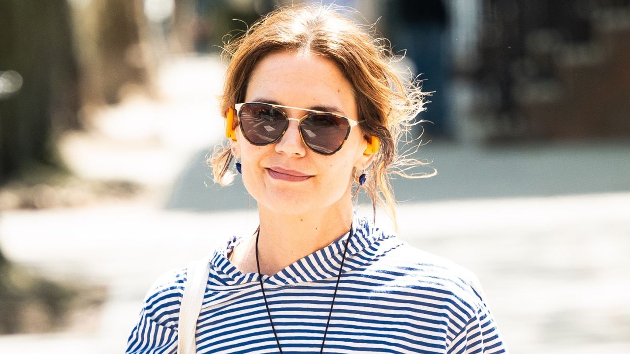Katie Holmes brings French girl dressing to New York in Breton stripes ...