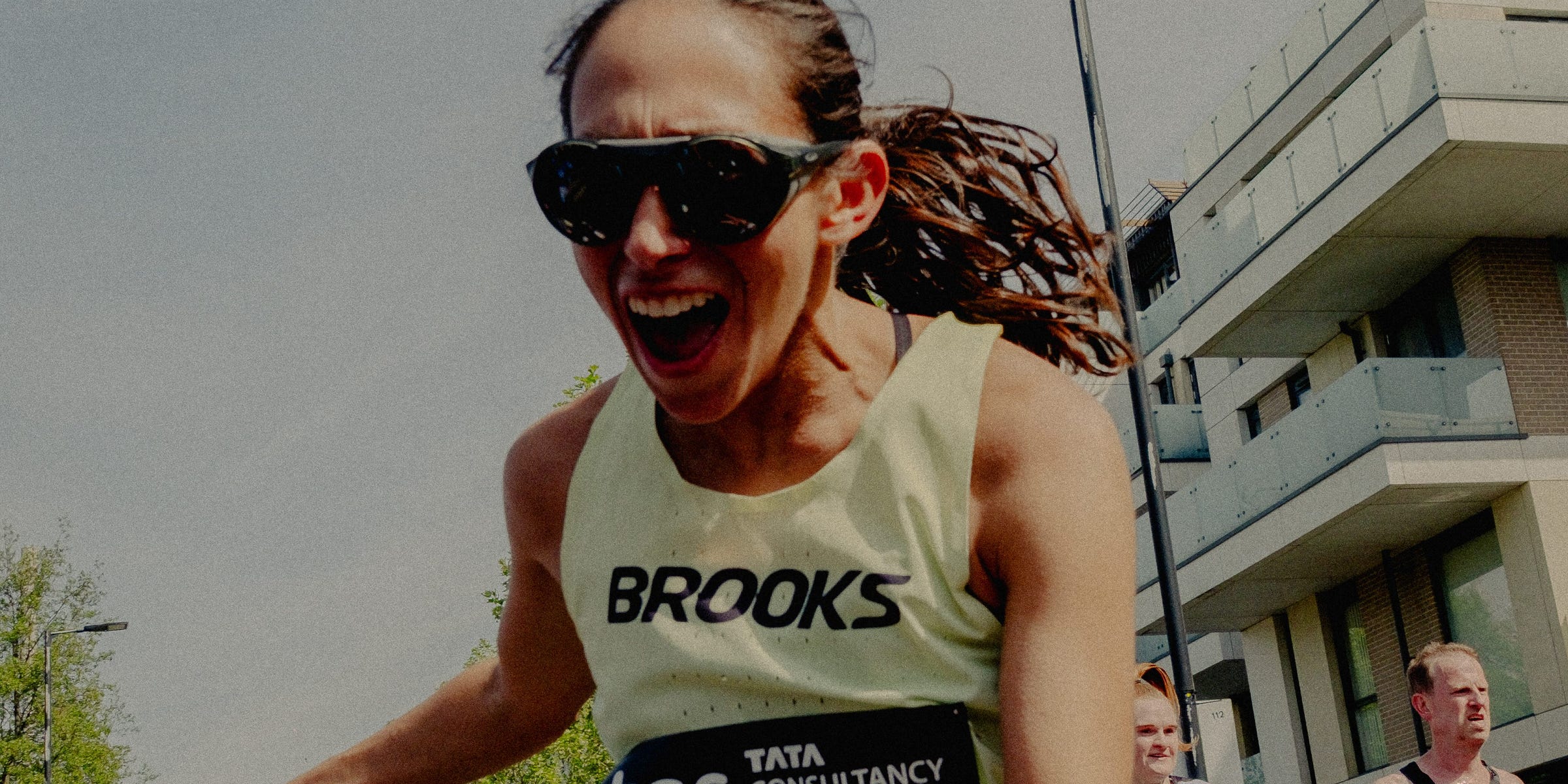 Des Linden caps off 220 miles of racing in April at the London Marathon ...