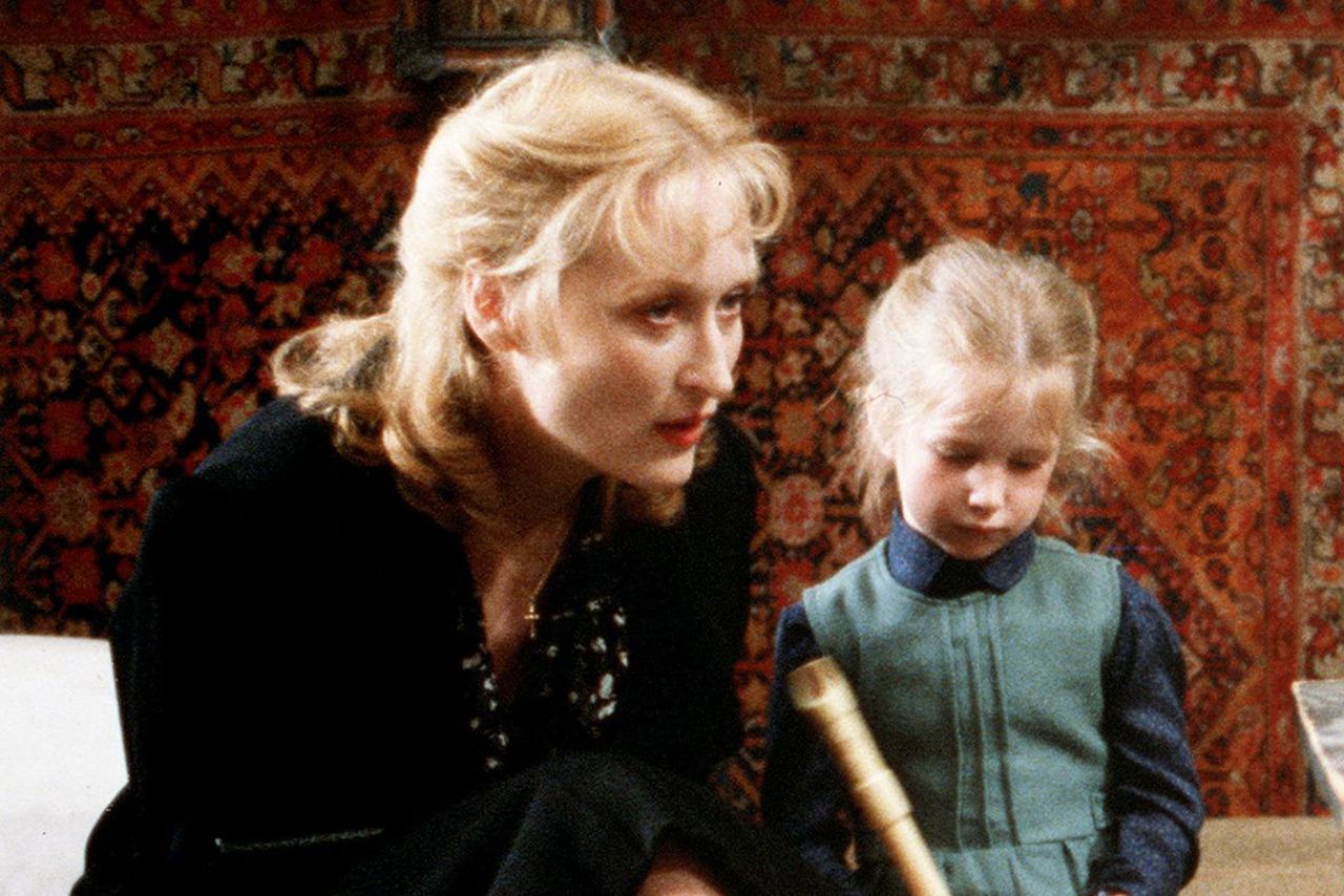 Meryl Streep tears up after receiving message from actress who played ...