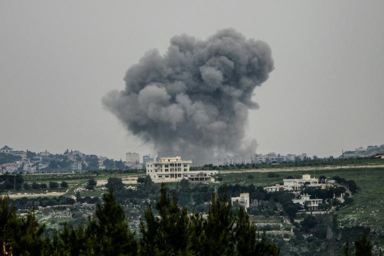 لبنان يعلن مقتل 14 شخصا جراء غارات إسرائيلية في أعنف يوم منذ وقف إطلاق ...