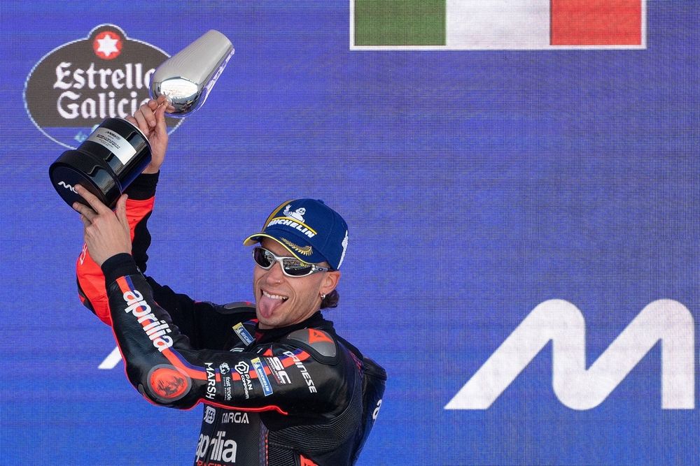 Bezzecchi details how Ducati ended Aprilia's winning run at the Spanish ...