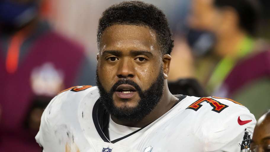 Buccaneers Super Bowl champion announces retirement from NFL