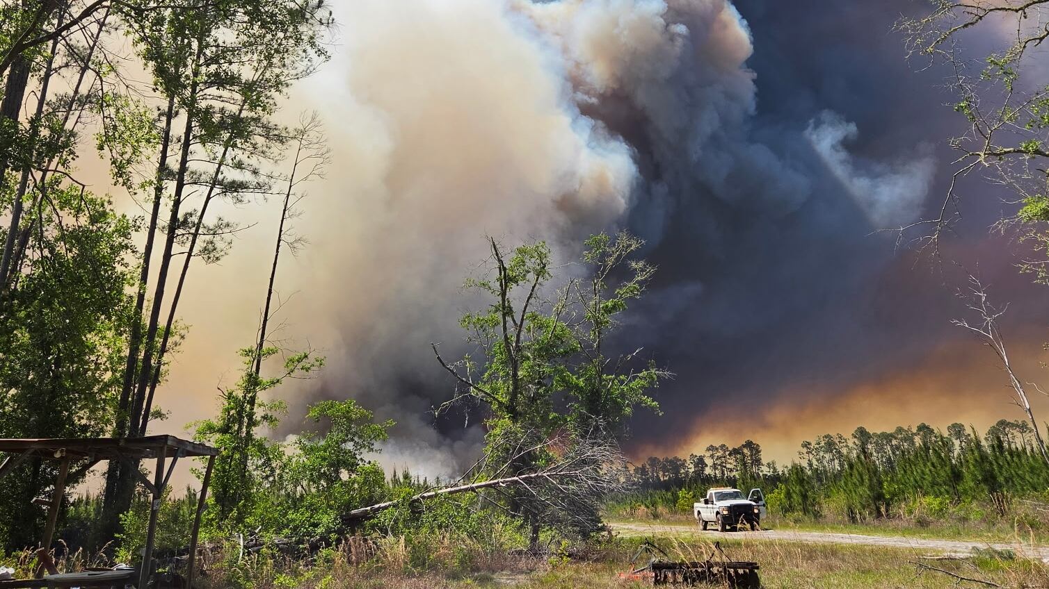 Crews battling 15 new wildfires, Georgia Forestry Commission says