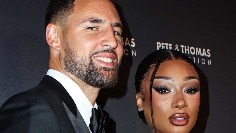 Megan Thee Stallion can't hold back tears at 'Moulin Rouge' after Klay ...