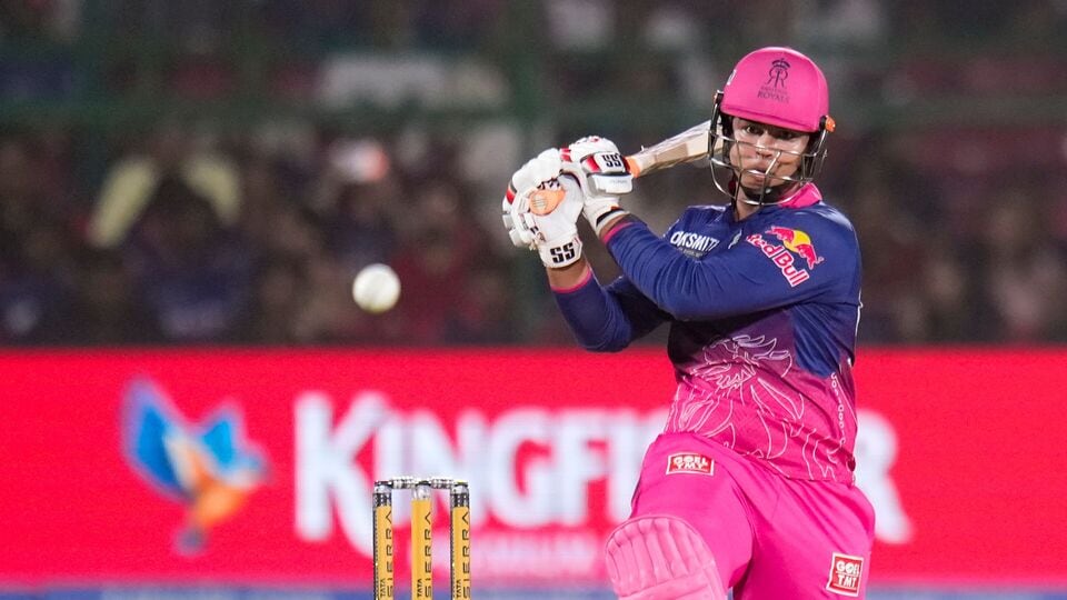 Needs to check if he used AI chip in his bat - Pakistan analyst's ...