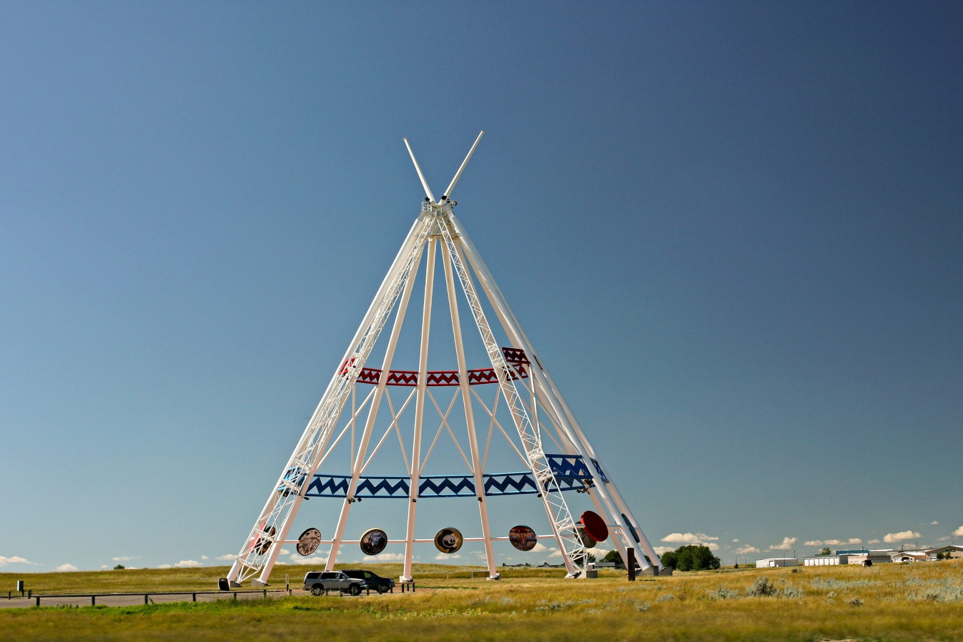 Canada’s weird giant monuments you need to see
