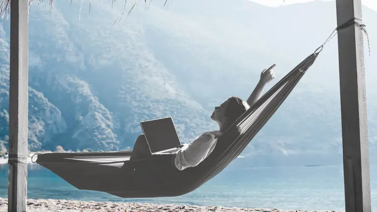 5 side hustles that let you travel more and work less