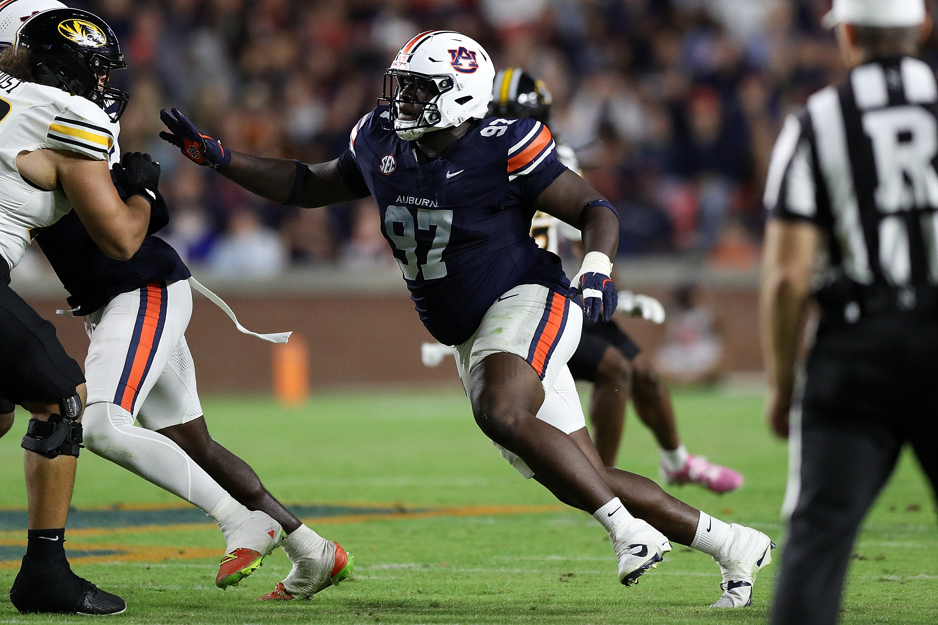 Who is DT Bobby Jamison-Travis and why did the NY Giants draft him?