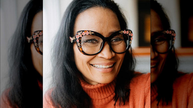 Skip these glasses shapes if you have an older face